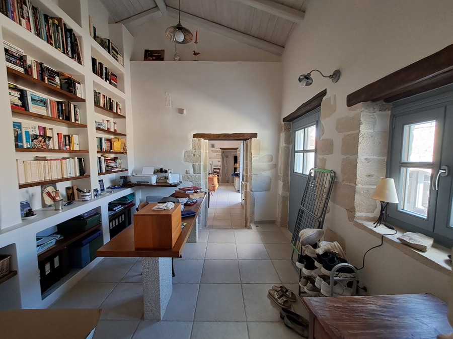 Beautifully renovated traditional Cretan house in serene location ...
